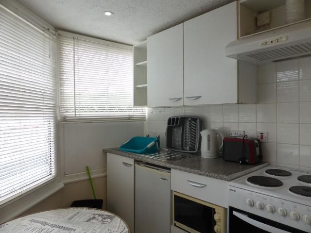 Boundary Road, Hove BN3, Studio to rent, £725 pcm | PrimeLocation