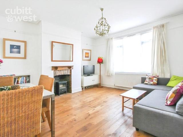 Boundary Road, Hove, BN3 2 bed maisonette to rent £1,600 pcm £369 pw