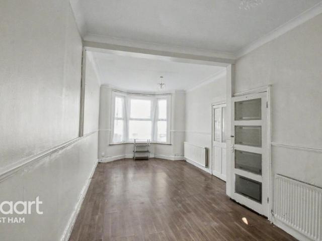 Boundary Road, London 4 bed terraced house to rent £2,600 pcm £600 pw