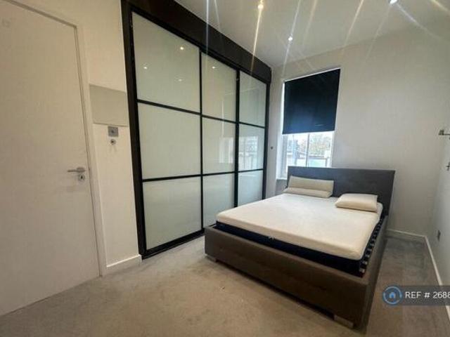 Boundary Road, London, 3 Bedroom Flat