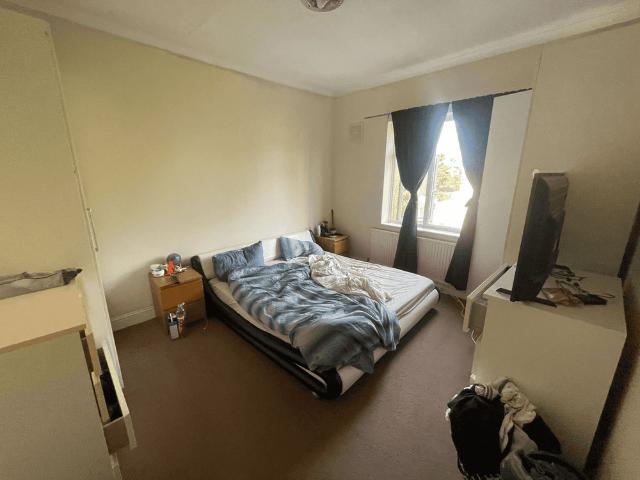 Boundary Road, London, E13