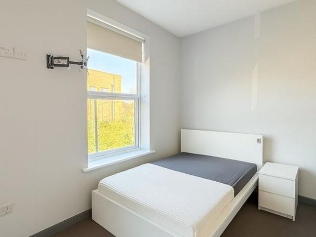Bounds Green Road, Bounds Green N11, Studio to rent, £1,300 pcm | PrimeLocation