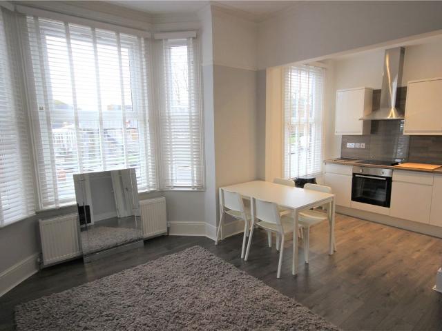 Bounds Green Road, London N11, 1 bed flat to rent, £1,495 pcm | PrimeLocation