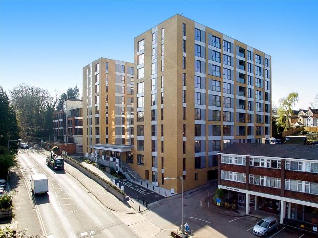 Bourchier Court, London Road. 1 bed apartment to rent £1,700 pcm £392 pw