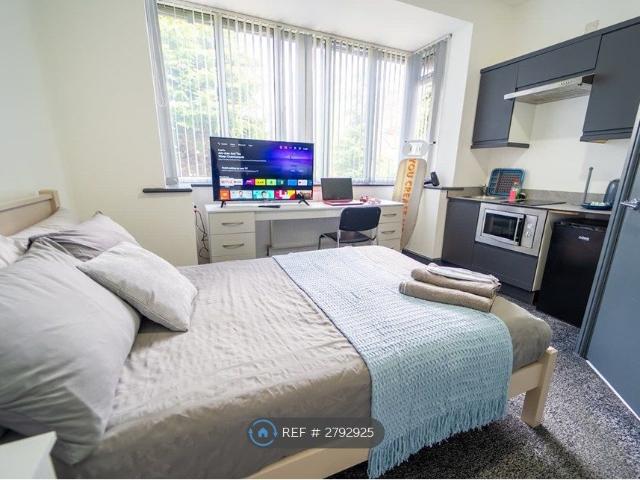 Bournbrook Road, Birmingham B29, Studio to rent, £1,100 pcm | PrimeLocation