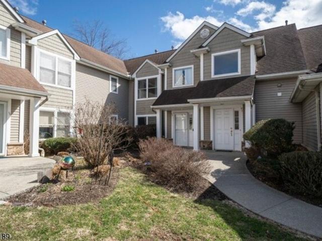 Bourne Cir, Hardyston, Condo For Sale