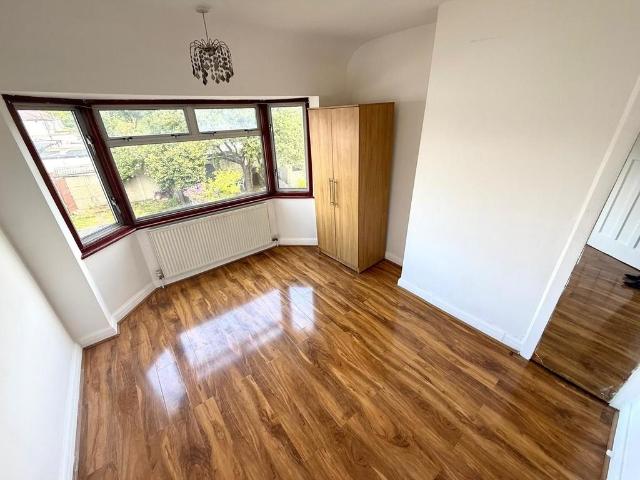 Bourne Avenue, Hayes 3 bed terraced house to rent £2,400 pcm £554 pw