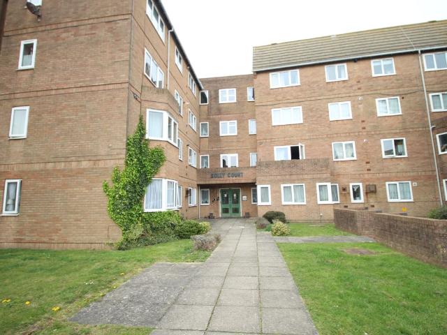 Bourne Street, Eastbourne BN21, 2 bed flat to rent, £1,100 pcm | PrimeLocation