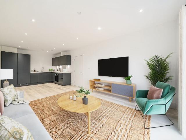 Bourne Way, Hayes, Bromley BR2, 2 bed flat to rent, £1,975 pcm | PrimeLocation