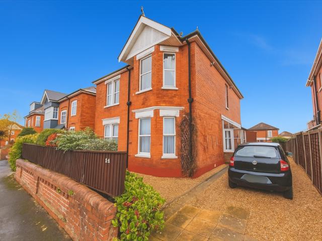 Bournemouth 6 bed detached house to rent £2,750 pcm £635 pw