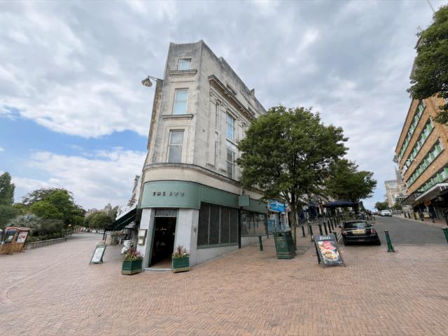 Bournemouth 2 bed flat to rent £1,600 pcm £369 pw