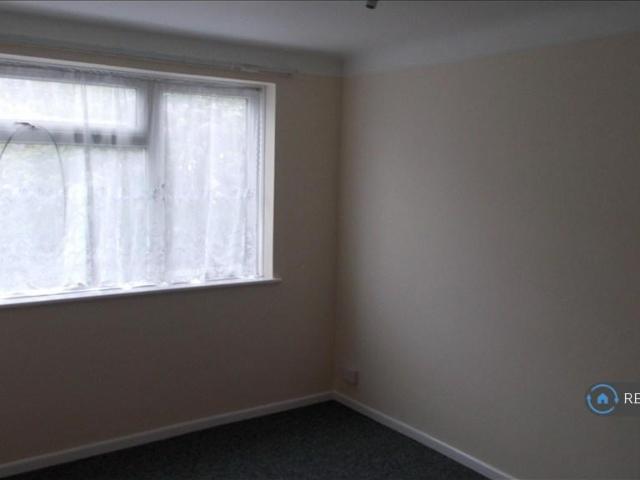 Bournemouth, Bournemouth, BH10 3 bed flat to rent £1,599 pcm £369 pw