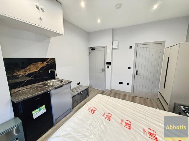 Bournemouth Park Road, Southend On Sea SS2, 1 bed flat to rent, £850 pcm | PrimeLocation