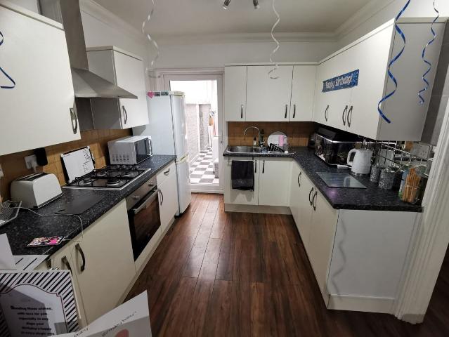 Bournemouth Park Road, Southend On Sea SS2, 1 bed flat to rent, £995 pcm | PrimeLocation