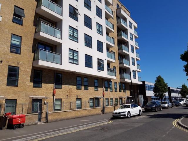 Bournemouth Road, Peckham Rye SE15, 2 bed flat to rent, £1,975 pcm | PrimeLocation