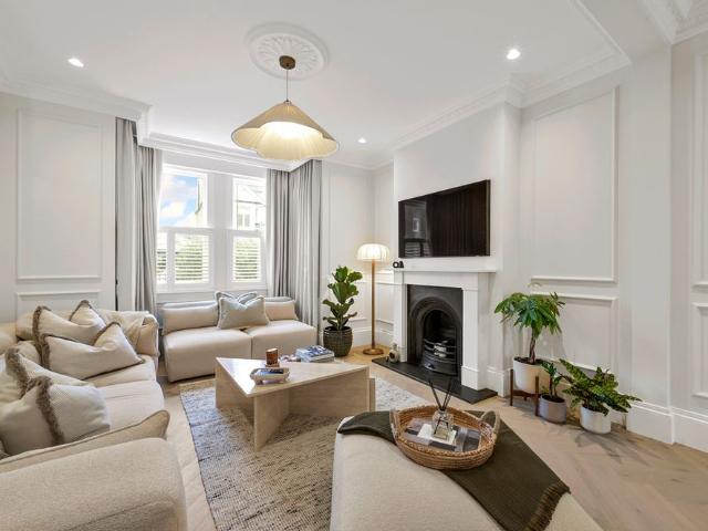 Bournemouth Road, SW19, London