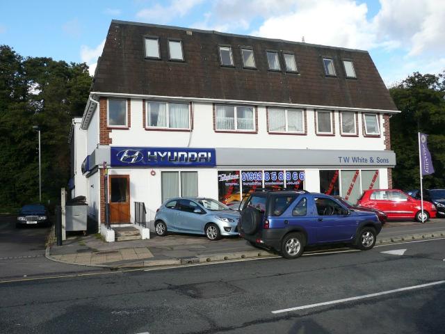 Bourneside Road, Addlestone KT15, 1 bed flat to rent, £950 pcm | PrimeLocation