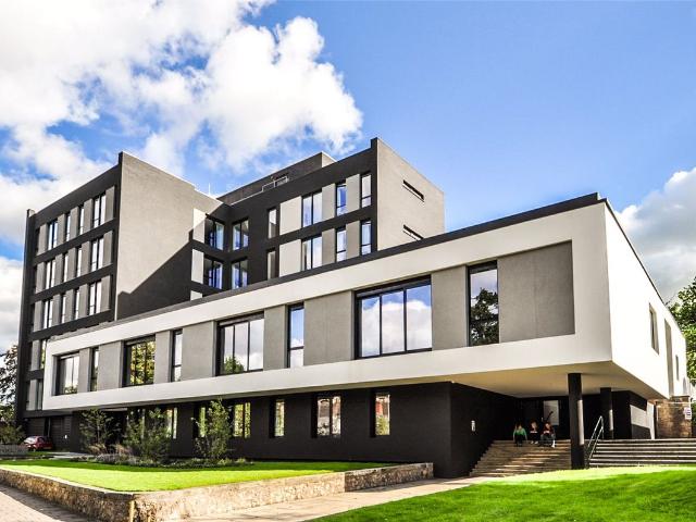 Bournville Lane, Bournville, Birmingham B30, 2 bed flat to rent, £1,300 pcm | PrimeLocation