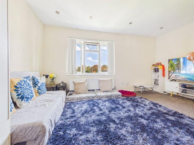 Bourton Close, Hayes, Middlesex, UB3