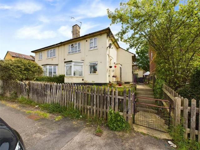 Bourton Road, Tuffley, Gloucester, GL4 1 bed maisonette for sa.