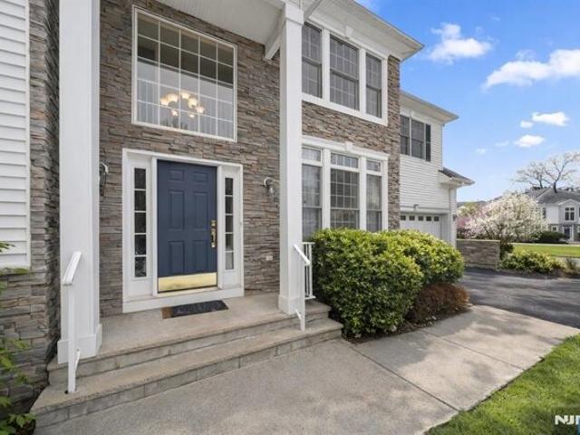 Bovensiepen Ct, Roseland, Home For Sale