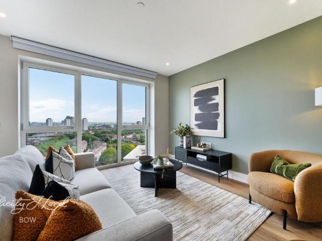 Bow Common Lane, London 2 bed apartment to rent £2,750 pcm £635 pw