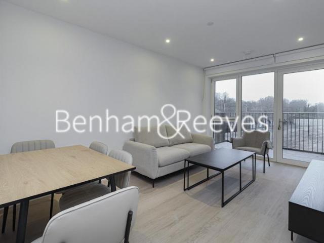 Bow Common Lane, Mile end E3 1 bed apartment to rent £2,200 pcm £508 pw