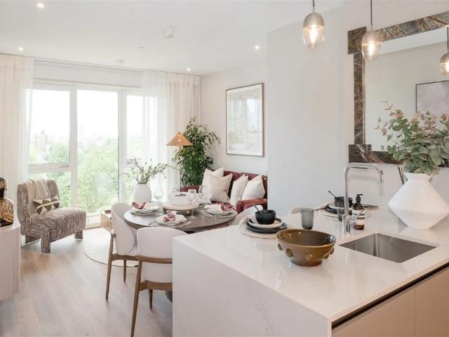 Bow Green, Maple Mews E3, 2 bed flat to rent, £3,000 pcm | PrimeLocation
