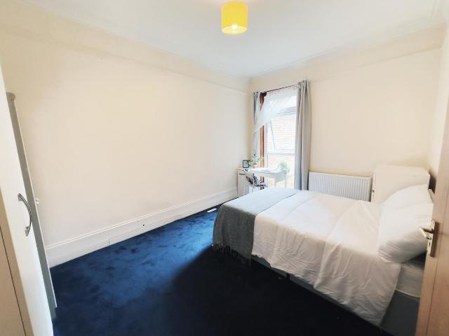 Bow E3, 4 bed shared accommodation to rent, £900 pcm | PrimeLocation