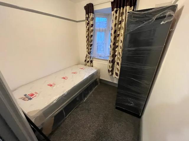Bow E3, Room to rent, £675 pcm | PrimeLocation
