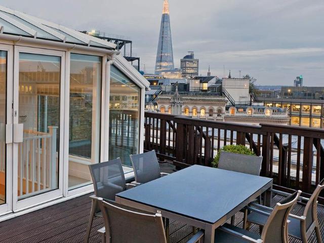 Bow Lane, London EC4M 2 bed serviced apartment to rent £8,233 pcm £1,900 pw