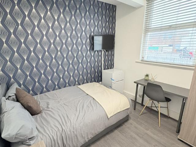 Bow Lane, Preston, Lancashire PR1, Room to rent, £475 pcm | PrimeLocation
