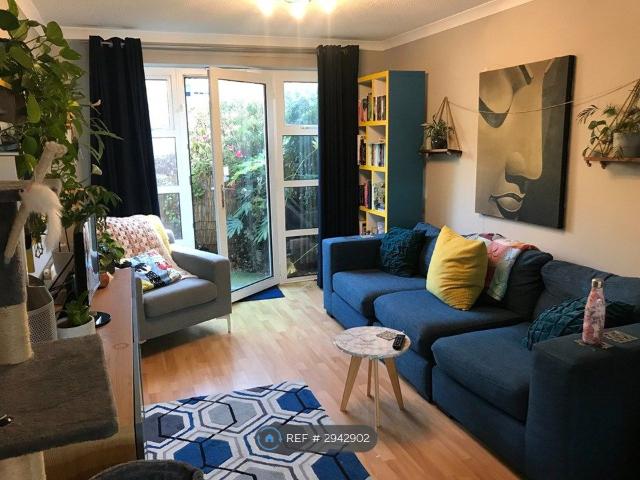 Bow Road, Bow E3, 2 bed flat to rent, £2,300 pcm | PrimeLocation