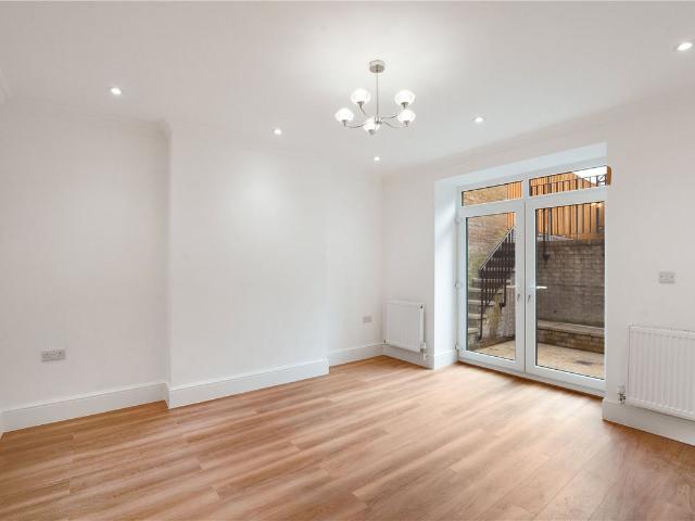 Bow Road, Bow, London E3, 2 bed flat to rent, £2,600 pcm | PrimeLocation