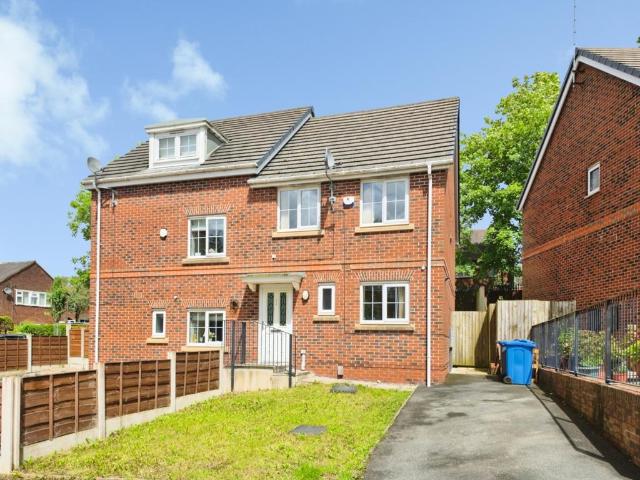 Bowbank Close, Oldham, Greater. 3 bed semi detached house to rent £1,275 pcm £294 pw