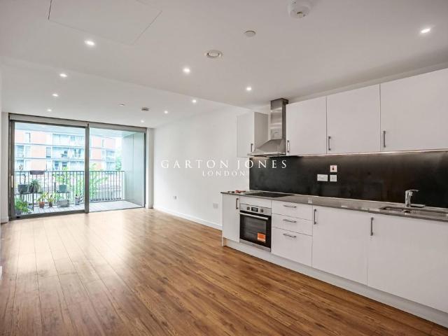Bowden House, 9 Palmer Road, London. 2 bed apartment to rent £3,467 pcm £800 pw