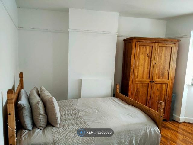 Bowden Road, Northampton NN5, Room to rent, £600 pcm | PrimeLocation