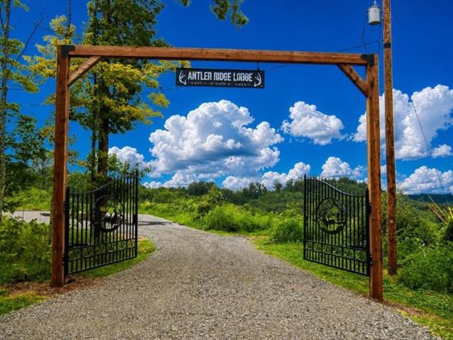 Bowen Rd, Wilkesville, OH 45695