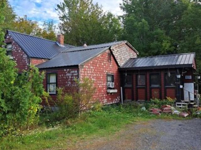 Bowen Rd, Searsport, Home For Sale