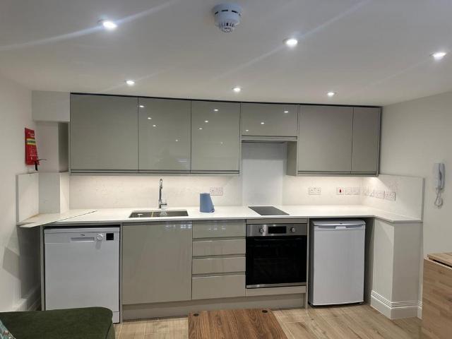 Bowes Road, Arnos Grove, N11 1 bed flat to rent £1,547 pcm £357 pw