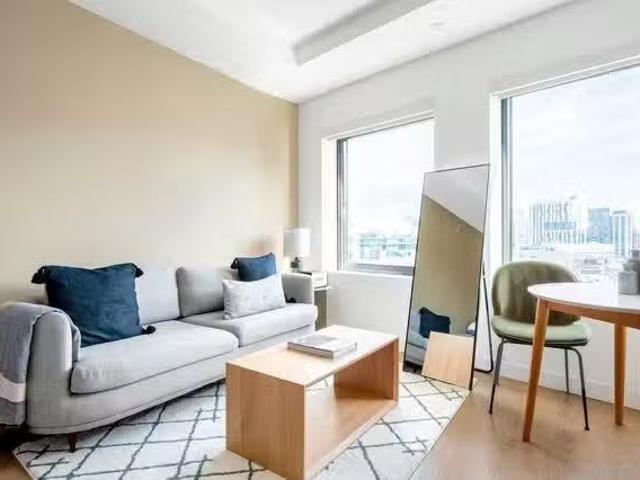 Bower, 771 Beacon St, Fenway–Kenmore Studio 1 Bath