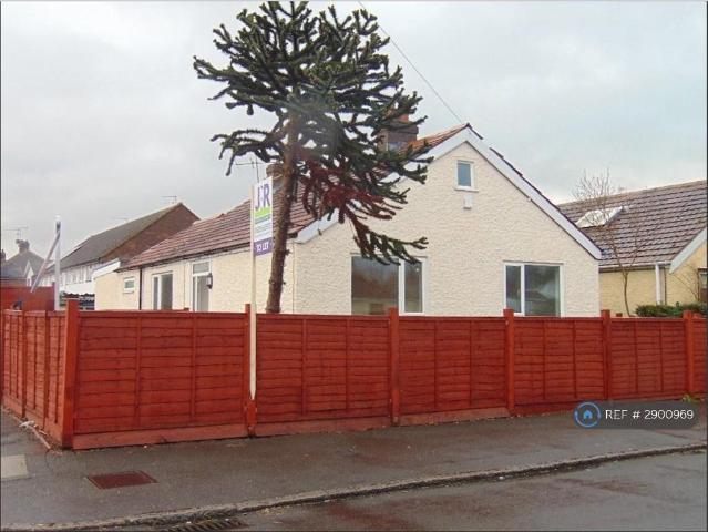 Bower Way, Slough, SL1 4 bed bungalow to rent £2,300 pcm £531 pw