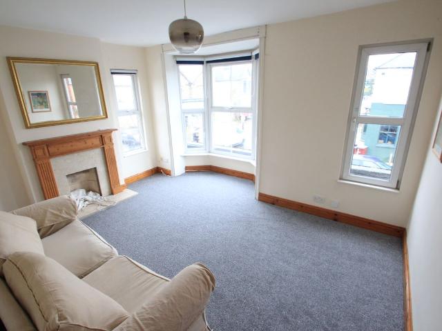 Bower Street, Bedford MK40, 2 bed maisonette to rent, £1,150 pcm | PrimeLocation
