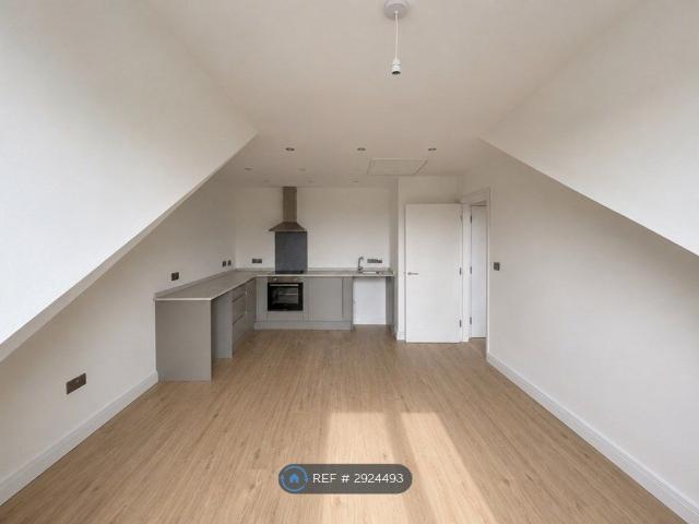 Bowerhill, Melksham SN12, 1 bed flat to rent, £850 pcm | PrimeLocation