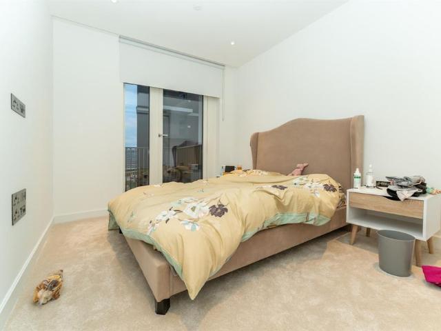 Bowery Apartments, Fountain Park Way, London