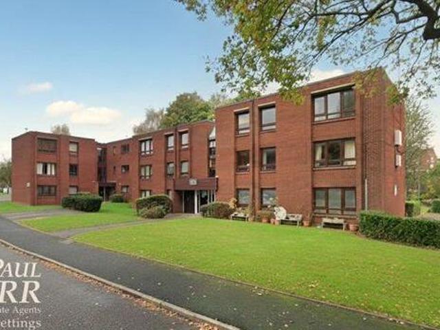 Bowlas Avenue, Four Oaks, 2 Bedroom Flat