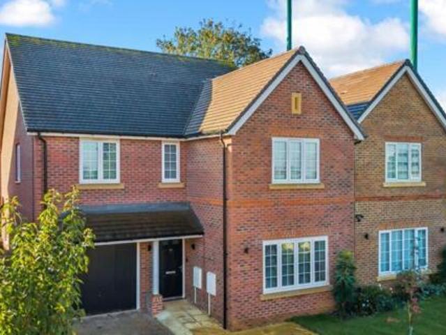 Bowlers End, Hitchin, 6 Bedroom Detached