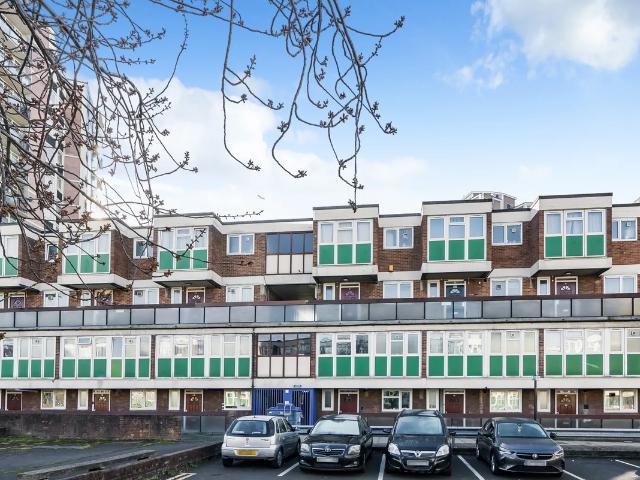 Bowling Green Row, London SE18, 3 bed maisonette to rent, £2,350 pcm | PrimeLocation