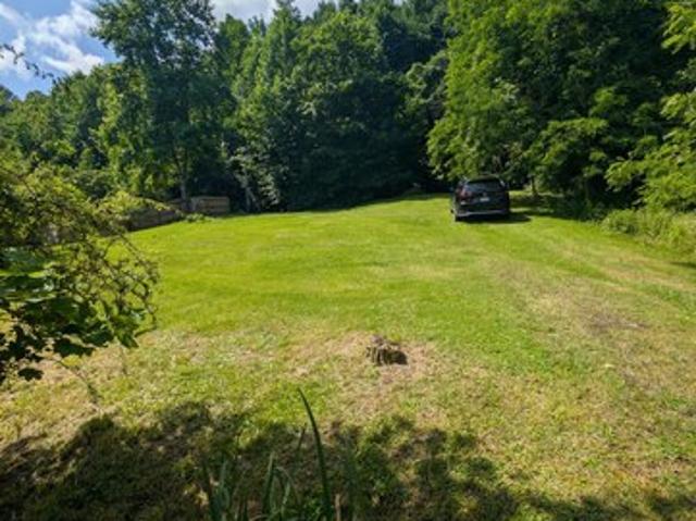 Bowling Rd, Middlesboro, KY 40965