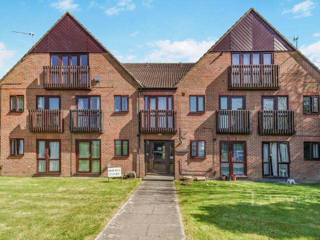 Bowman Court, London Road, RH10 Studio to rent £1,050 pcm £242 pw
